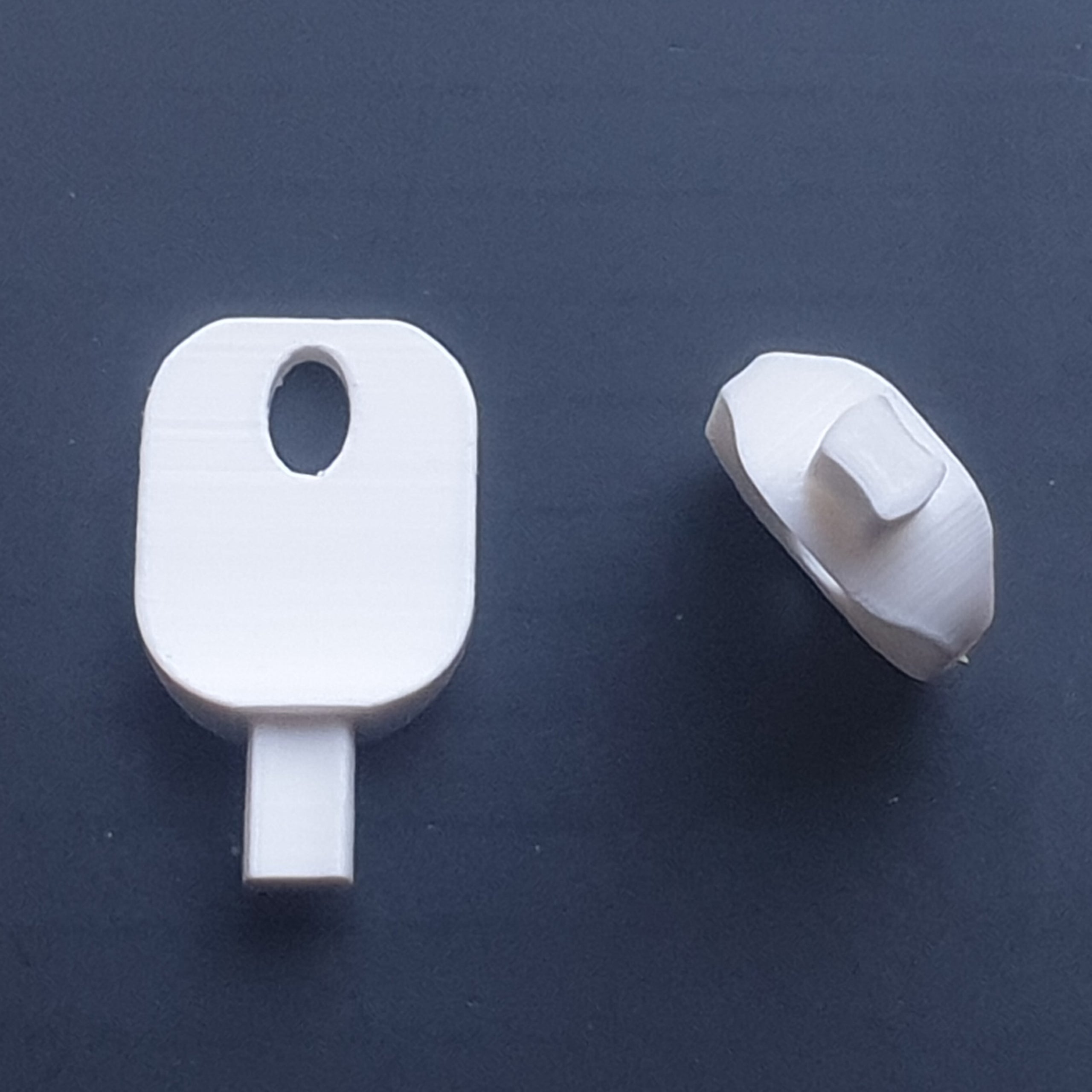 Gorma towel and soap dispenser key - K2C619